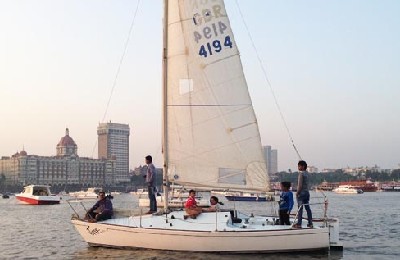J24 Sailboat - Mumbai Sailing Club